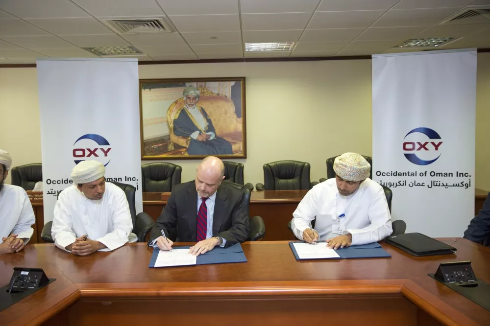 Oxy Oman signs contracts with two local firms | OERLive - OER Live | Oman